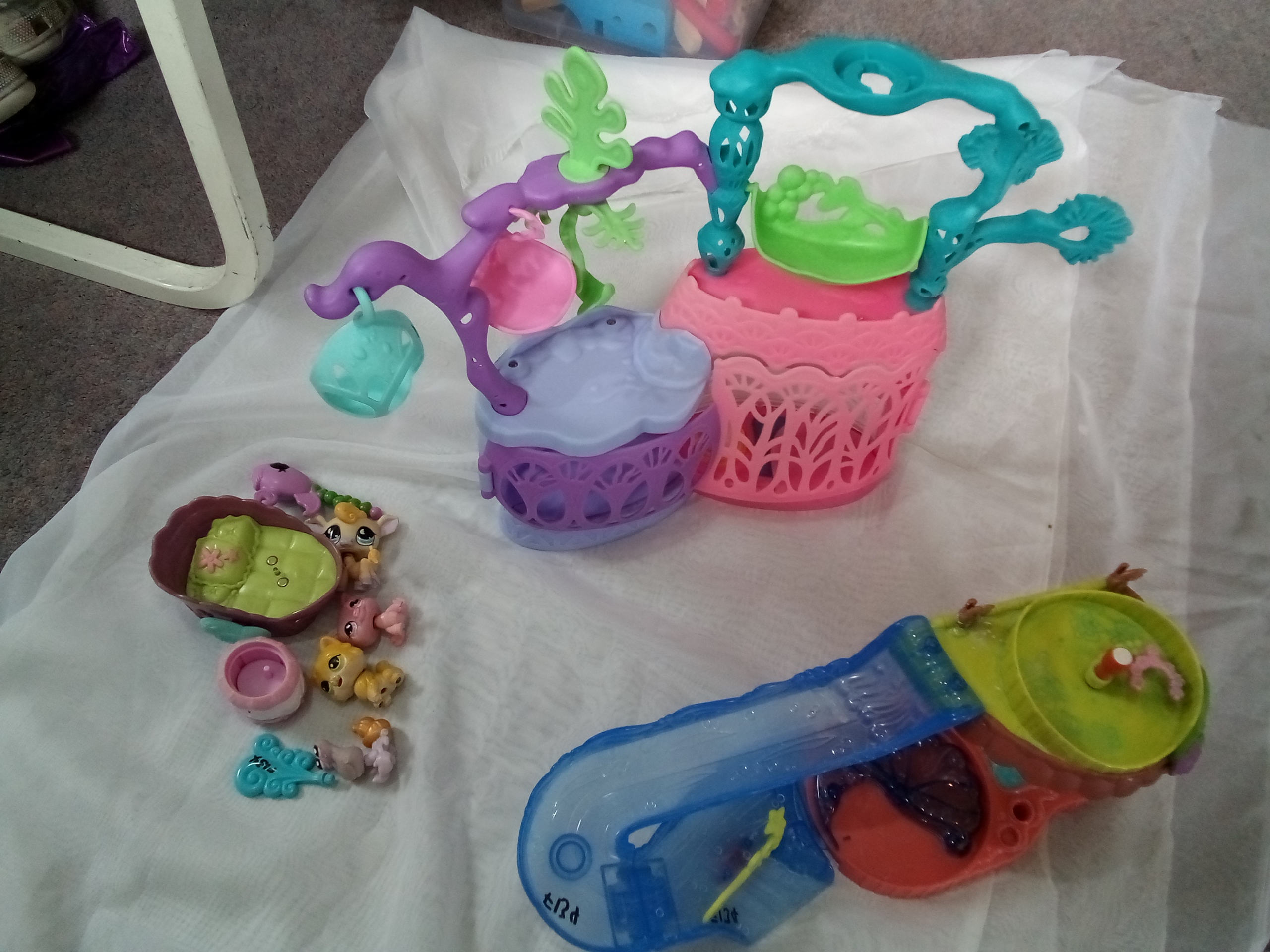 LPS underwater slide and house 16p